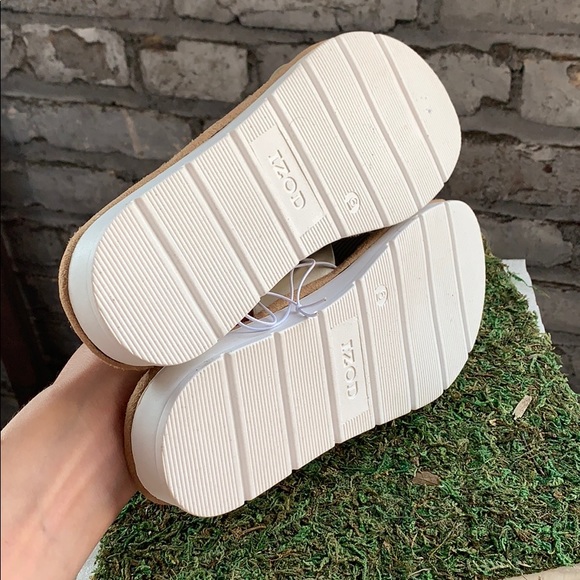 Izod | Shoes | Nwt Womens Izod Slide Alyssa Gold White Sandal | Poshmark